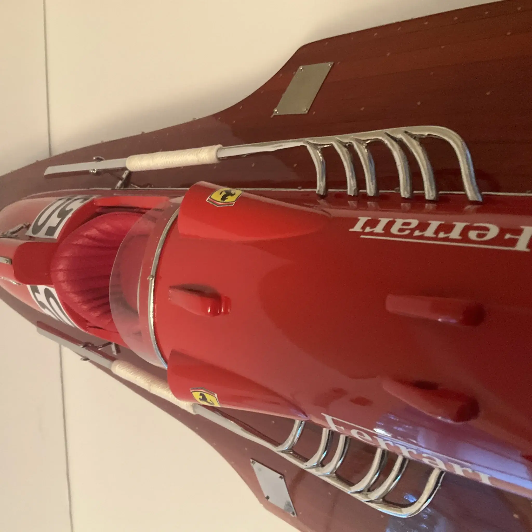 NO RESERVE 1:8 SCALE NANDO DELL’ORTO FERRARI V12 MOTORBOAT | PCARMARKET