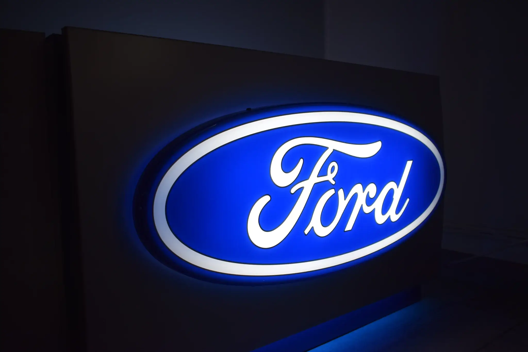 MP: Illuminated Double Sided Ford Dealership Sign | PCARMARKET