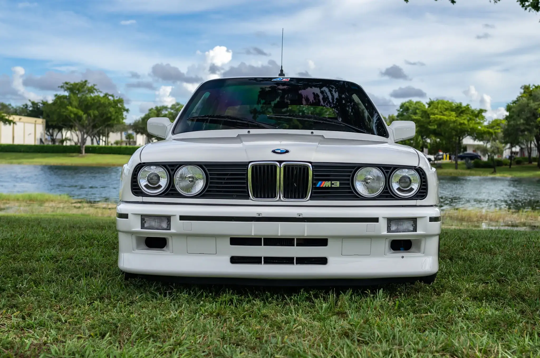 bmw e30 m3 white