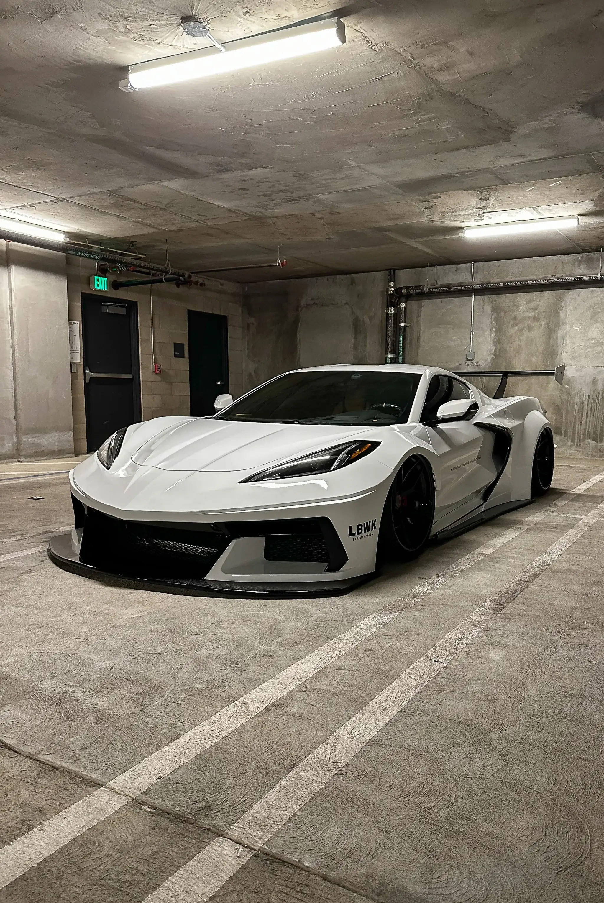 slammed corvette c8