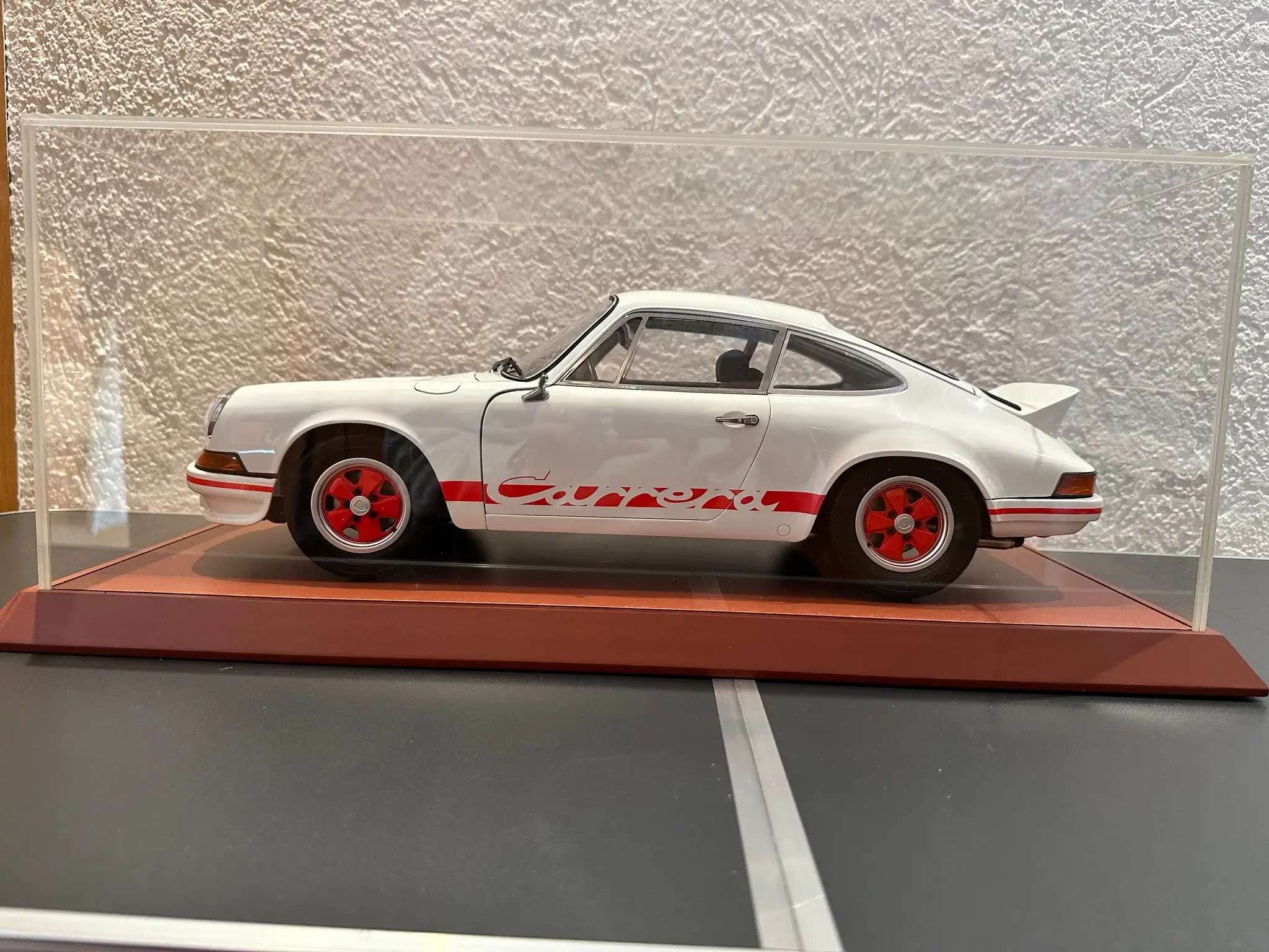 1973 Porsche 911 RS 1:8 Model | PCARMARKET