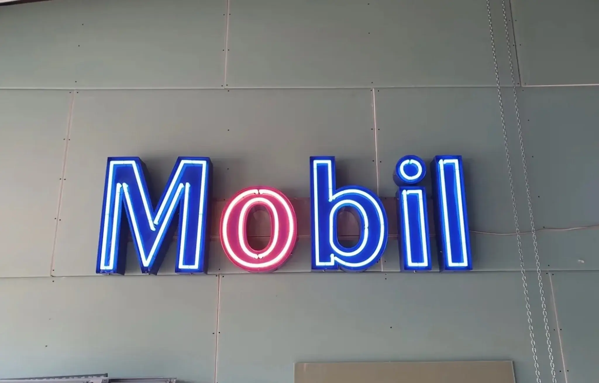 MP: Neon Illuminated Mobil Dienst Sign | PCARMARKET