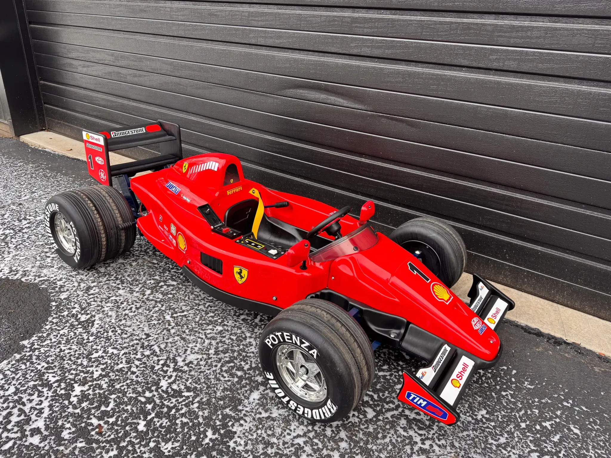 TT Toys Ferrari F1-Style Electric Go-Kart | PCARMARKET