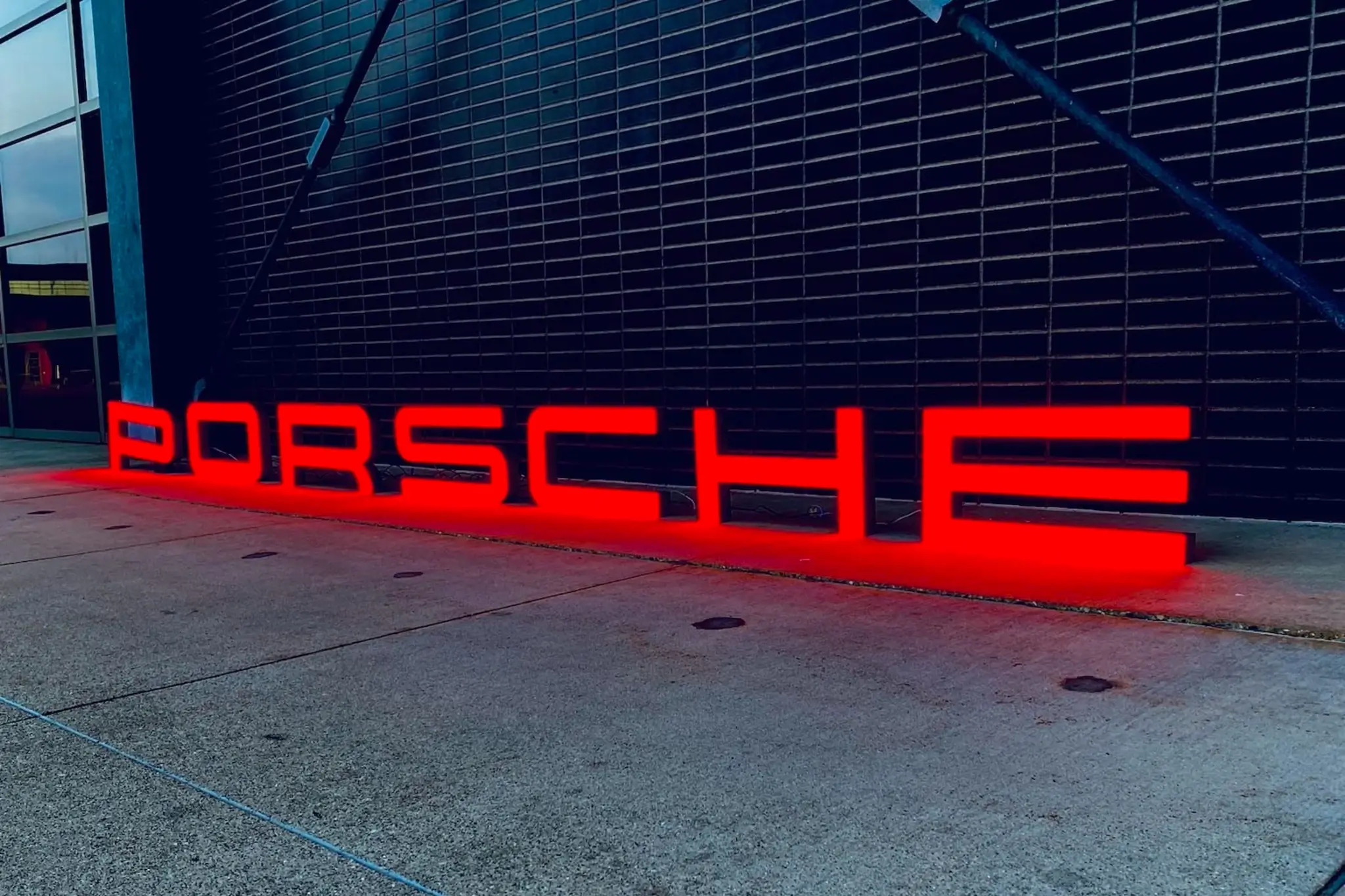 MarketPlace: Illuminated Porsche Letters Sign | PCARMARKET