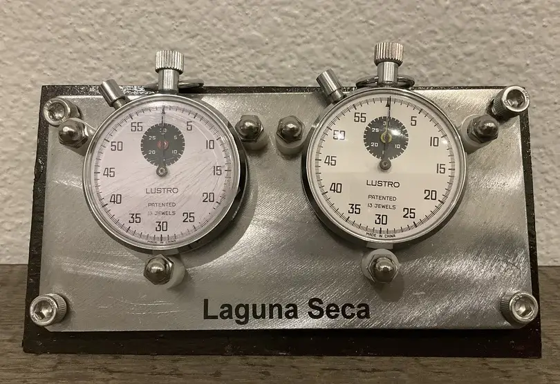 2 Lustro: A pair of matching watches in spectacular condition. They are ...